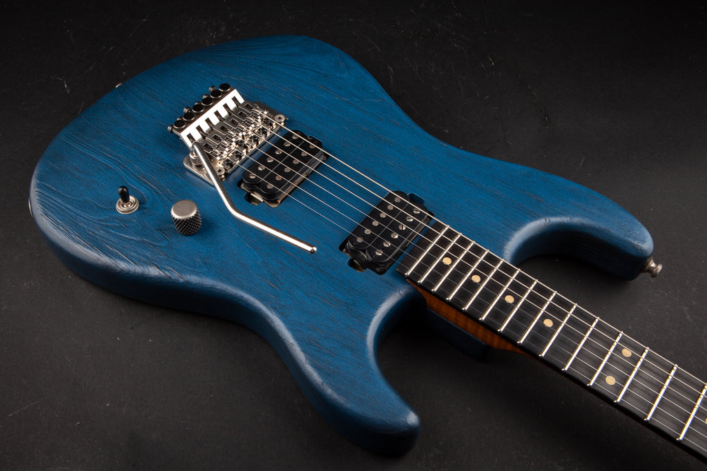 Luxxtone: El Machete 22 Pelham Blue #139 – World Guitars